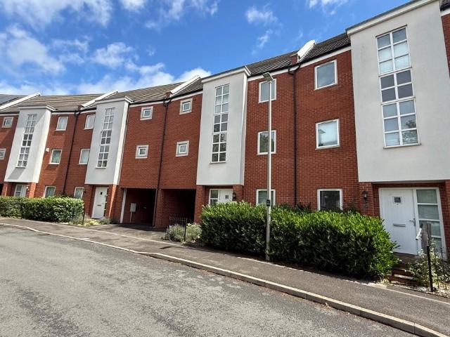 Southwold Crescent, Broughton 5 bed house to rent £1,950 pcm £450 pw