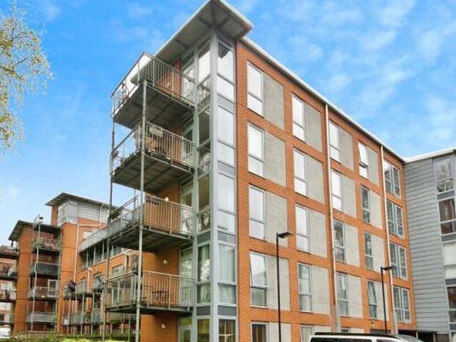 Southwold Road, London, 2 Bedroom Apartment
