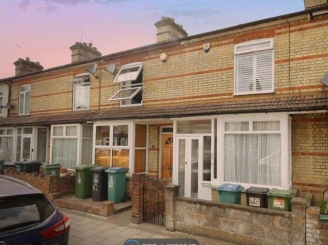 Souldern St, Watford WD18, 2 bed terraced house to rent, £2,000 pcm | PrimeLocation