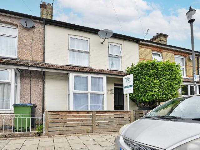 Souldern Street, Watford WD18, 2 bed terraced house to rent, £1,750 pcm | PrimeLocation