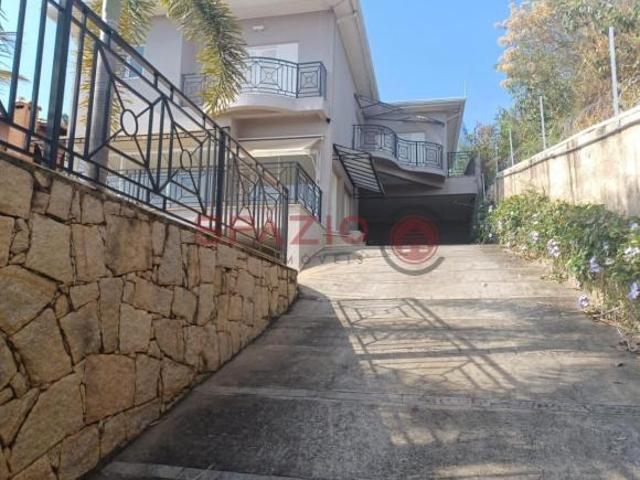 Sousas – Casa à Venda no Condomínio Colinas do Ermitage