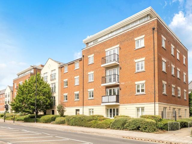 Sovereign House, 41 Brookbank Close, Cheltenham, Gloucestershire GL50, 1 bed flat to rent, £950 pcm | PrimeLocation