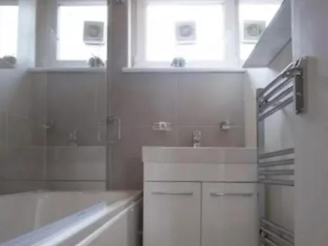 Sovereign House, Cambridge Heath Road, London, E1 5RZ, United Kingdom | Room for rent #154590210 | Rentberry