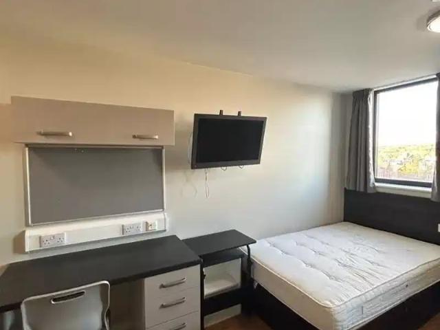 Sovereign House, Sheffield Has an Apartment