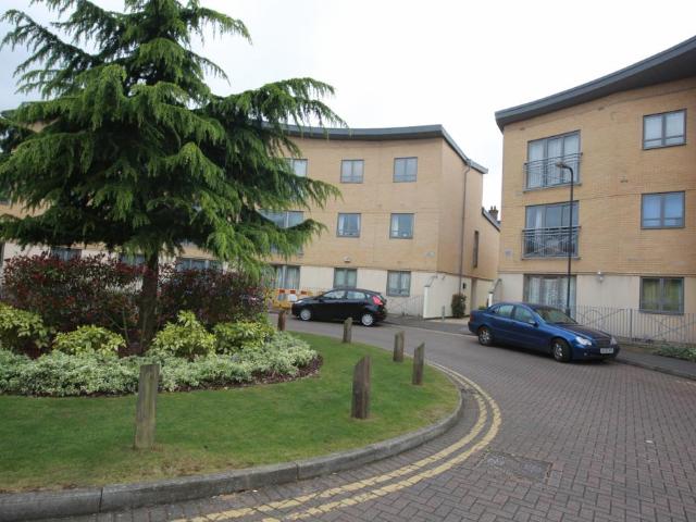 Sovereign Place, HA1 2 bed flat to rent £1,800 pcm £415 pw