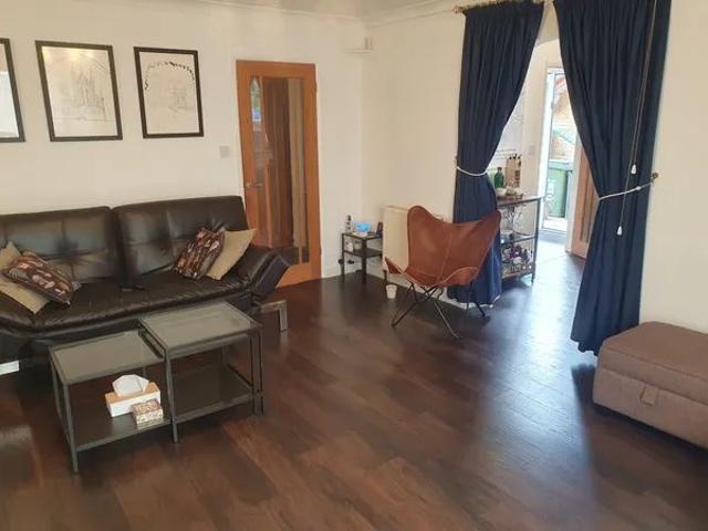 Sovereign Way, Boyatt Wood