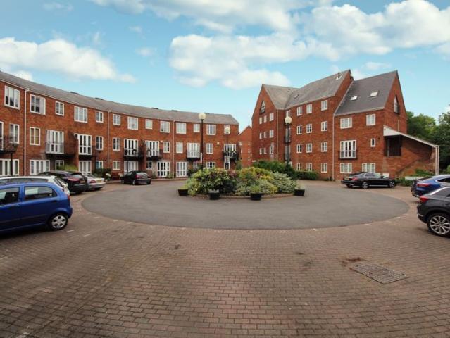 Sovereigns Quay, Bedford MK40, 2 bed flat to rent, £1,050 pcm | PrimeLocation