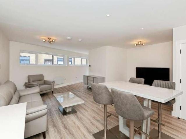 Slough, Berkshire, SL1
