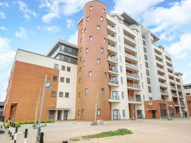 Slough, Berkshire, 2 Bedroom Apartment