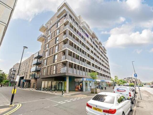 Slough, Berkshire, 2 Bedroom Apartment