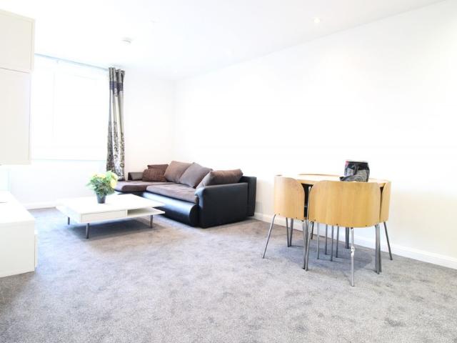 Slough SL2, Studio to rent, £1,250 pcm | PrimeLocation