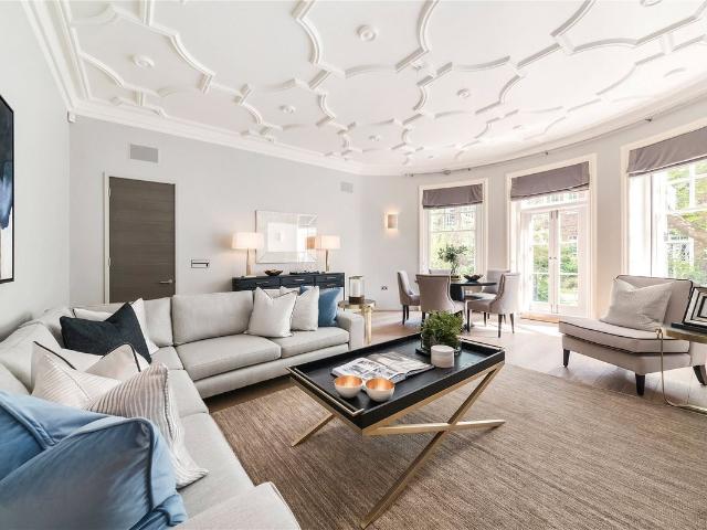 Sloane Court West, Sloane Square, London SW3, 2 bed flat to rent, £11,917 pcm | PrimeLocation