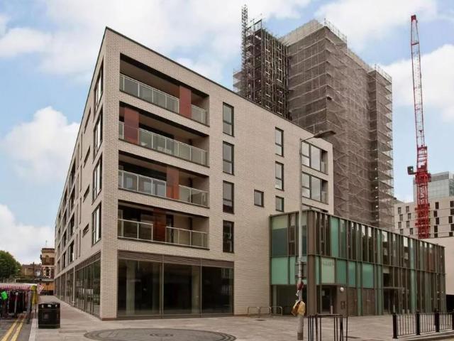 Sloane Apartments, Old Castle Street. Studio to rent £2,301 pcm £531 pw