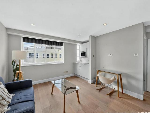 Sloane Avenue Mansions, Chelsea SW3 Studio to rent £2,058 pcm £475 pw