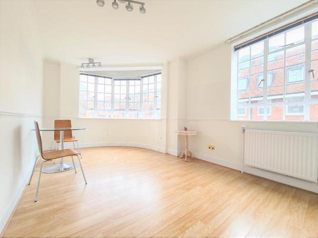 Sloane Avenue, Chelsea, London, SW3 1 bed flat to rent £3,033 pcm £700 pw