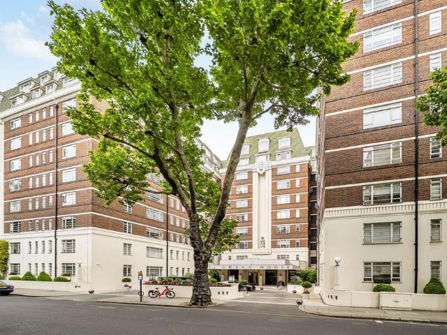 Sloane Avenue, Chelsea, London, SW3 1 bed flat to rent £2,300 pcm £531 pw