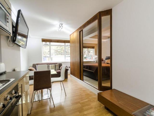 Sloane Avenue, Chelsea, London, SW3 1 bed flat to rent £4,767 pcm £1,100 pw