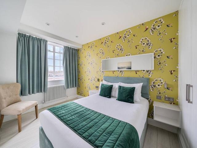 Sloane Avenue, Chelsea, London SW3, 1 bed flat to rent, £5,200 pcm | PrimeLocation