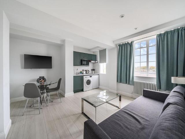 Sloane Avenue, Chelsea, London, SW3 1 bed flat to rent £5,200 pcm £1,200 pw