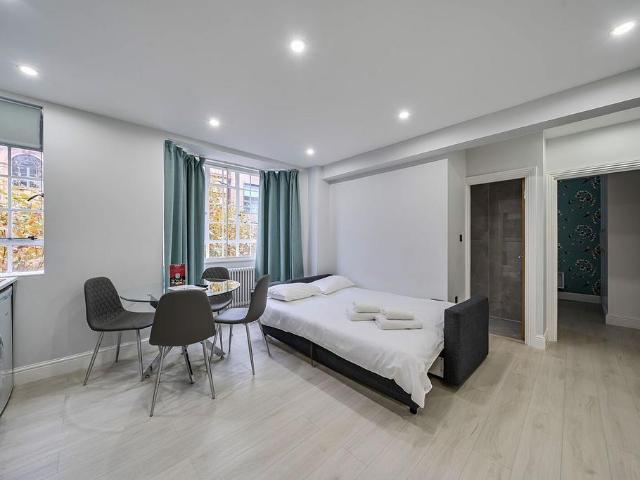 Sloane Avenue, Chelsea, London, SW3 2 bed flat to rent £7,800 pcm £1,800 pw