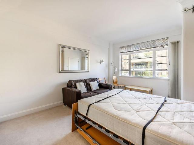 Sloane Avenue, Chelsea, London, SW3 Studio to rent £4,334 pcm £1,000 pw
