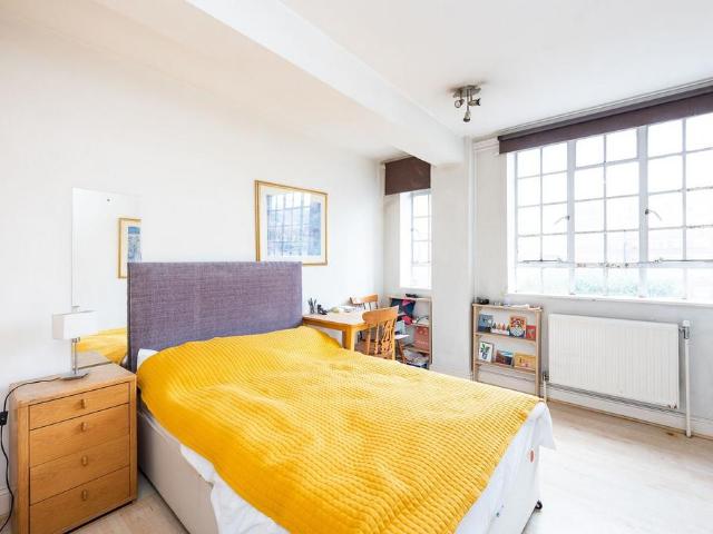 Sloane Avenue, Chelsea, London, SW3 Studio to rent £4,334 pcm £1,000 pw