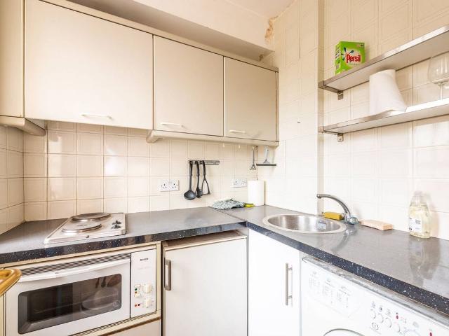 Sloane Avenue, Chelsea, London SW3, Maisonette to rent, £4,334 pcm | PrimeLocation