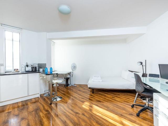 Sloane Avenue, Chelsea, London SW3, Studio to rent, £1,800 pcm | PrimeLocation