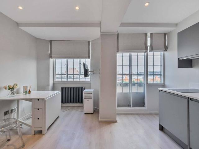 Sloane Avenue, Chelsea, London SW3, Studio to rent, £2,340 pcm | PrimeLocation
