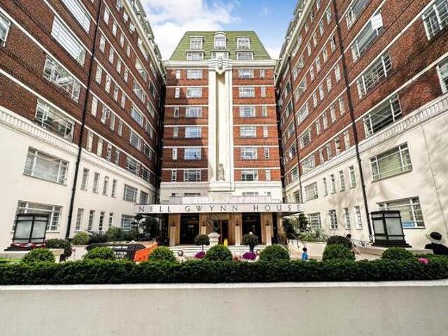 Sloane Avenue, London, Studio Flat For