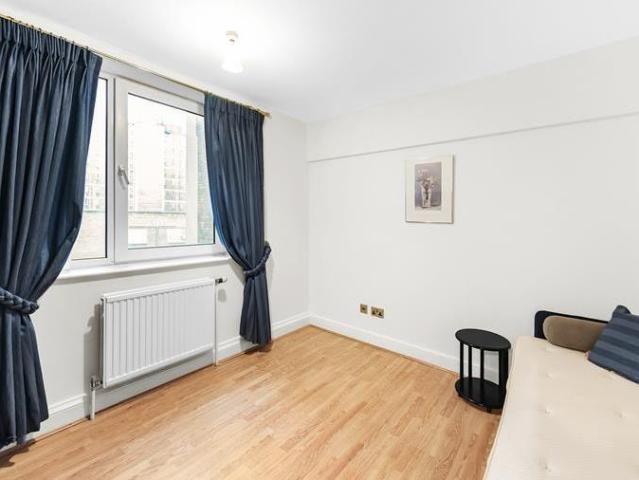 Sloane Avenue, London SW3 1 bed flat to rent £2,816 pcm £650 pw