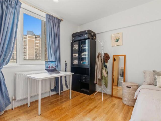Sloane Avenue, London SW3 1 bed flat to rent £2,817 pcm £650 pw