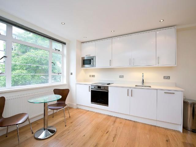 Sloane Avenue, London SW3, 1 bed flat to rent, £2,817 pcm | PrimeLocation