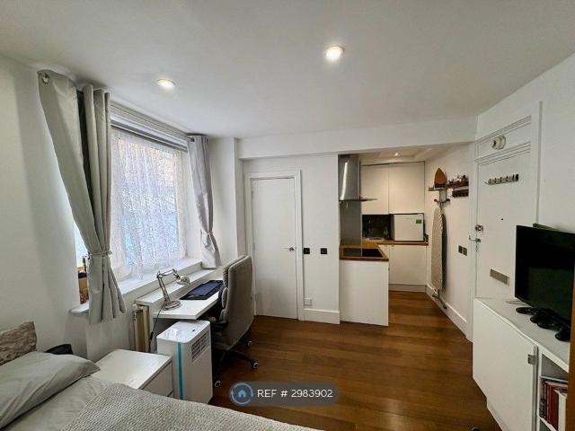 Sloane Avenue, London SW3, Studio to rent, £2,000 pcm | PrimeLocation