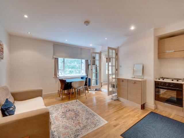 Sloane Avenue SW3, 1 bed flat to rent, £3,033 pcm | PrimeLocation