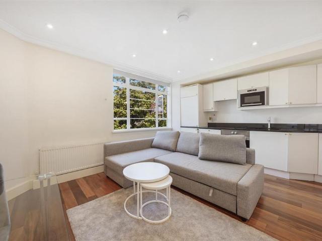 Sloane Avenue, SW3 1 bed flat to rent £2,700 pcm £623 pw