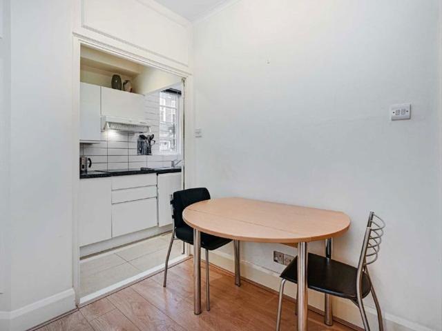 Sloane Avenue, SW3, London