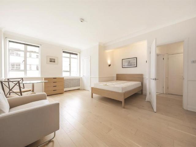 Sloane Avenue, SW3 Studio to rent £2,600 pcm £600 pw