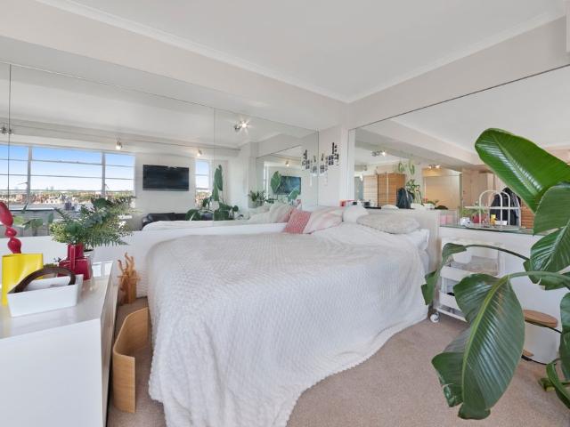 Sloane Avenue SW3, Studio to rent, £2,600 pcm | PrimeLocation