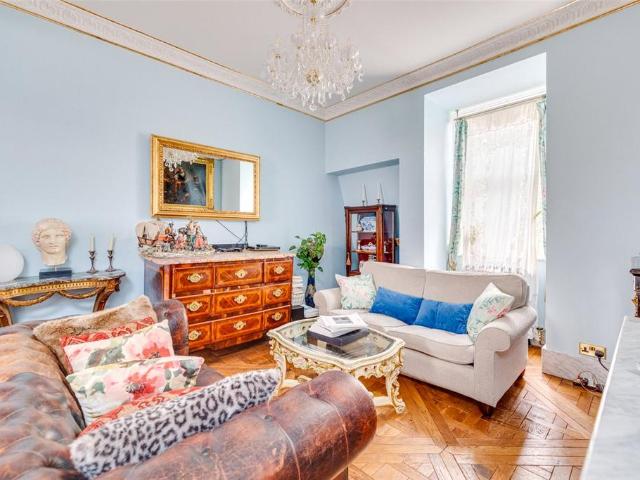Sloane Gardens, Chelsea, London, SW1W 1 bed apartment to rent £3,900 pcm £900 pw