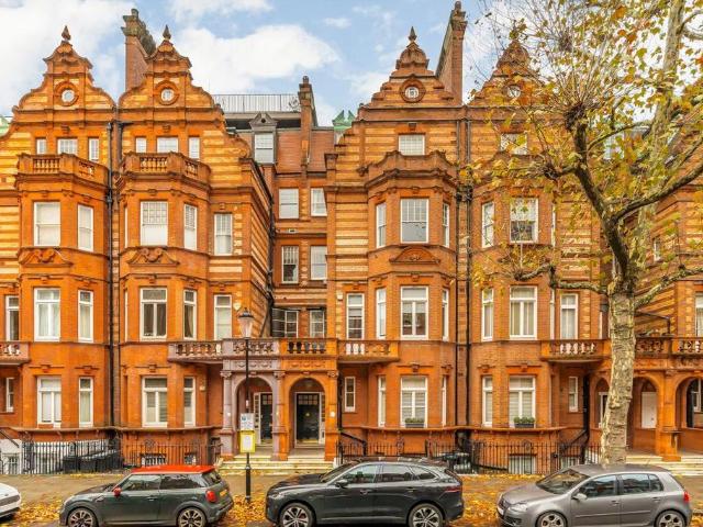 Sloane Gardens, London SW1W 1 bed flat to rent £16,900 pcm £3,900 pw