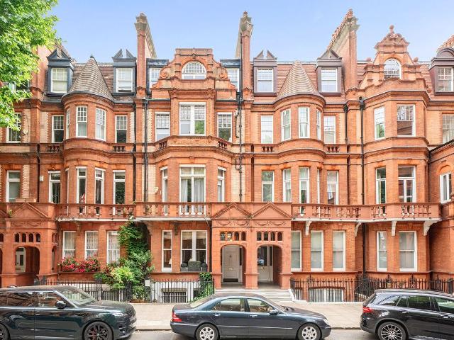Sloane Gardens, Sloane Square, London SW1W, 2 bed flat to rent, £5,600 pcm | PrimeLocation