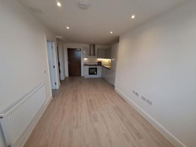 Sloane House, New Street, Aylesbury HP20, 1 bed flat to rent, £1,000 pcm | PrimeLocation