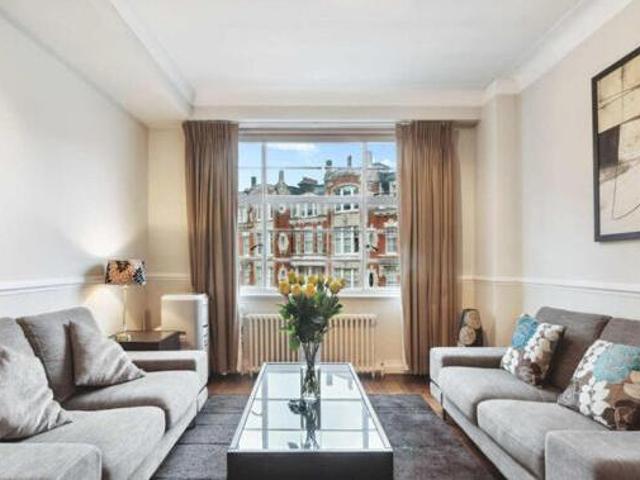 Sloane Street, Knightsbridge, 2 Bedroom Flat