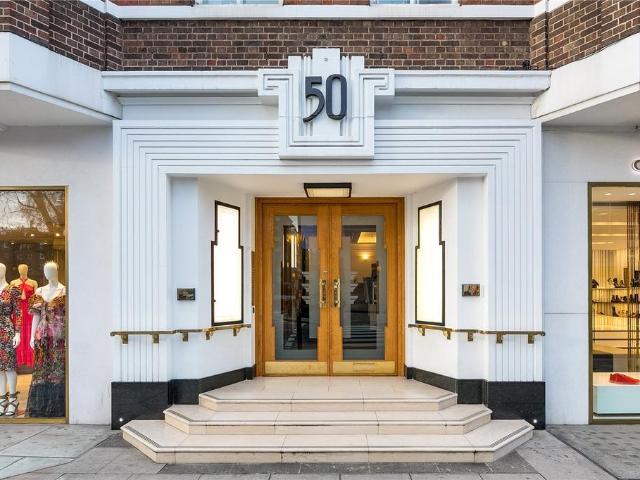 Sloane Street, Knightsbridge, London 2 bed flat to rent £6,500 pcm £1,500 pw