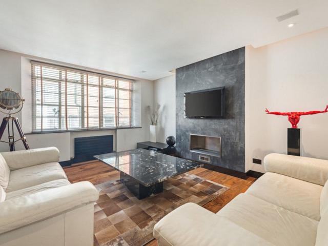 Sloane Street, London SW1X, 2 bed flat to rent, £6,500 pcm | PrimeLocation