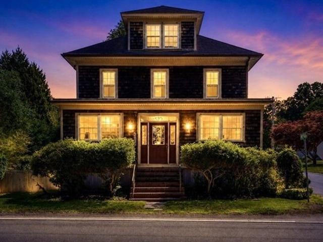 Slocum Rd, Dartmouth, Home For Sale