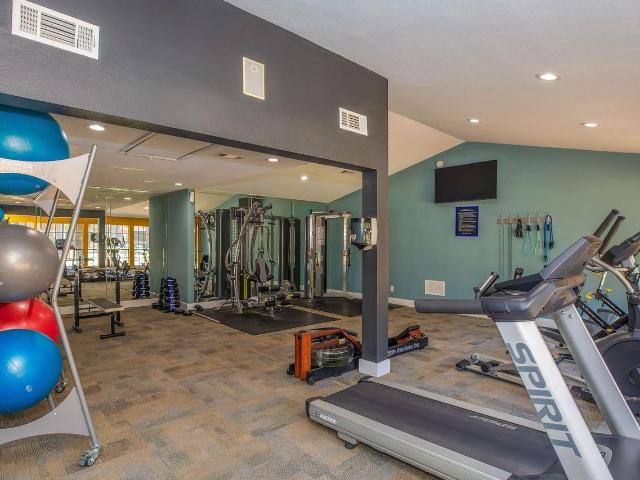 Slate Dallas 2 Bedroom Apartment for Rent at 18050 Kelly Blvd, Dallas, TX 75287