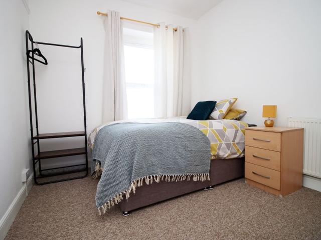 Slate Street, Swansea SA6, Room to rent, £550 pcm | PrimeLocation