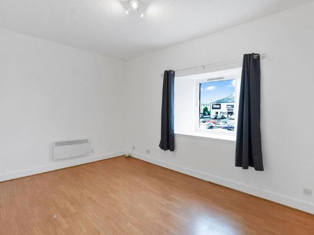 Slateford Road, Edinburgh EH14, 2 bed flat to rent, £1,280 pcm | PrimeLocation